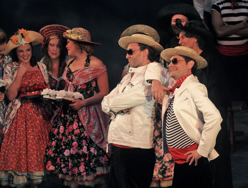 The Gondoliers, National Gilbert & Sullivan Opera Company review ...