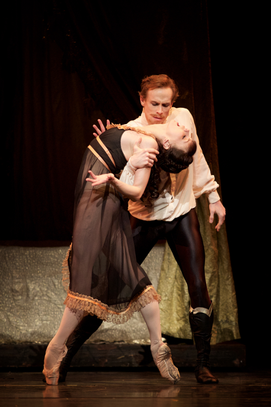 Mayerling, Royal Ballet review - 'every ballet fan should see this'