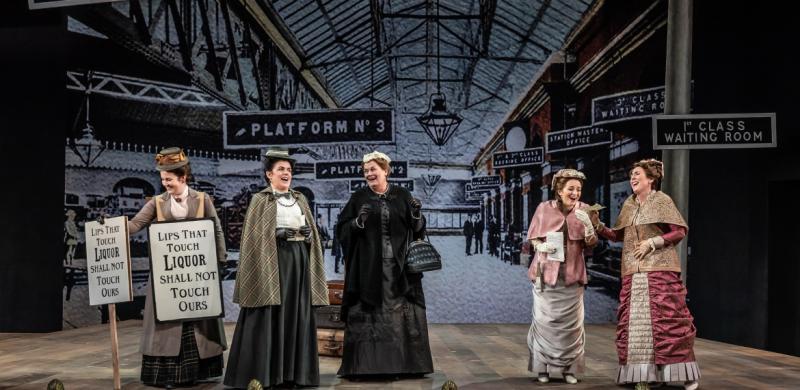 Falstaff, Garsington Opera review - Sir John under pressure | The Arts Desk